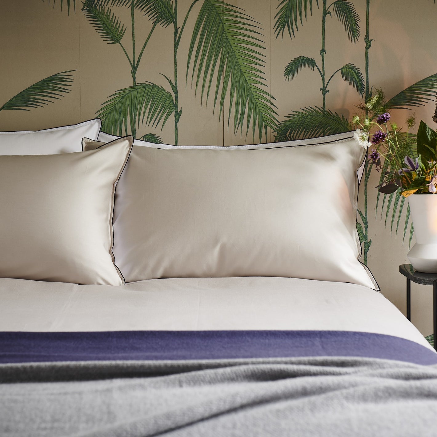 Luxury bed linen | Luxury towels | Buy online from London and Avalon