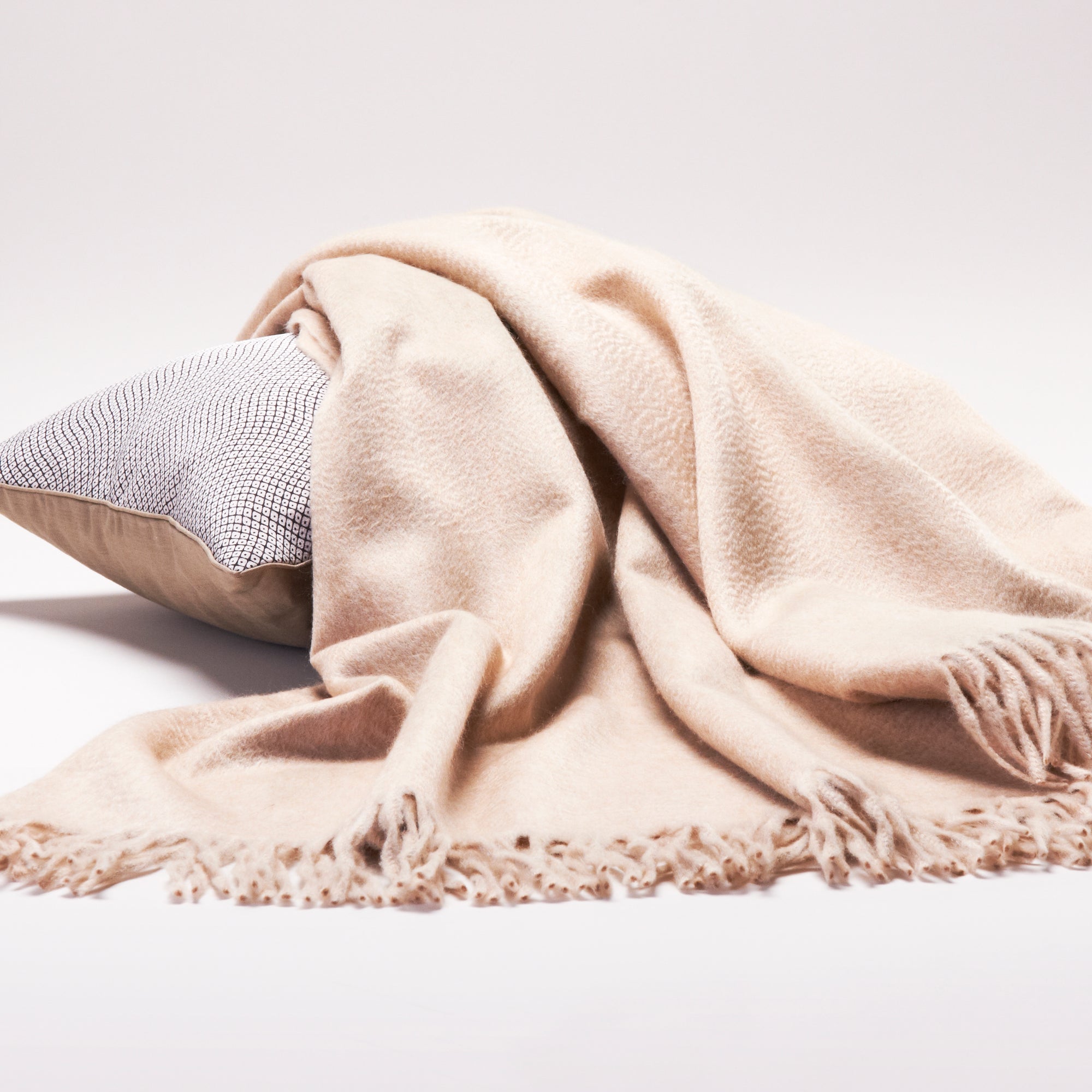 Custom Cashmere Throws | Luxury Throws Made in Britain – London and Avalon